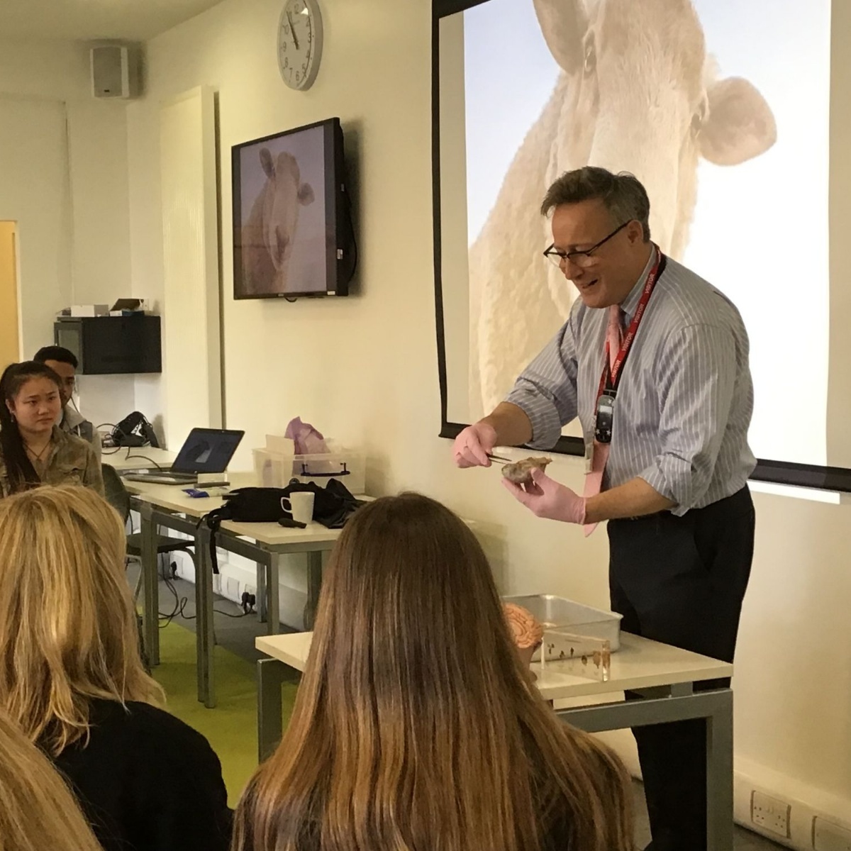 Dr Guy Sutton has a brainy discussion with the sixth form - Stephen ...